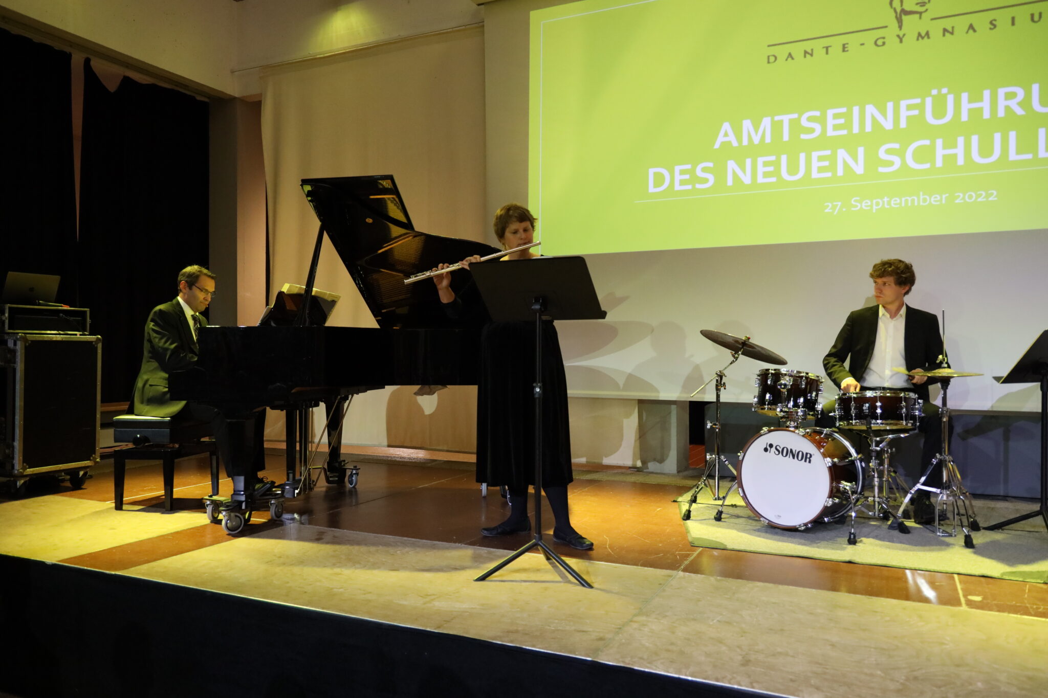 Feierliche Amtseinführung des neuen Schulleiters (Beitrag mit Fotos der Veranstaltung) – Dante ...